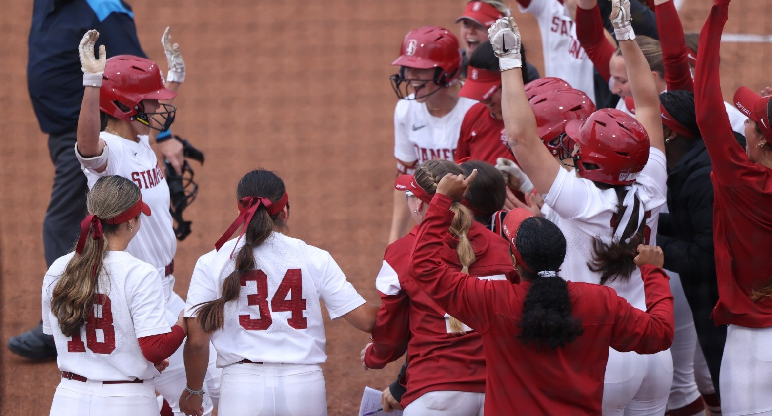 Cardinal Bats Explode in 13-3 Win - Stanford Cardinal - Official ...